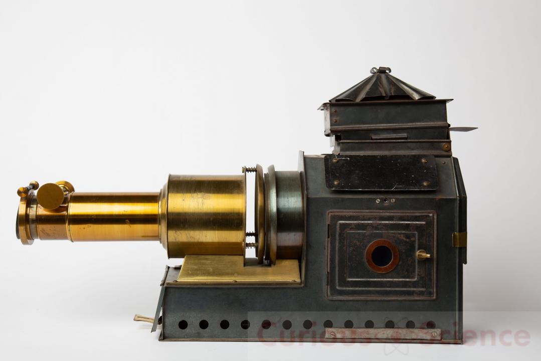 Magic Lantern | CURIOUS SCIENCE